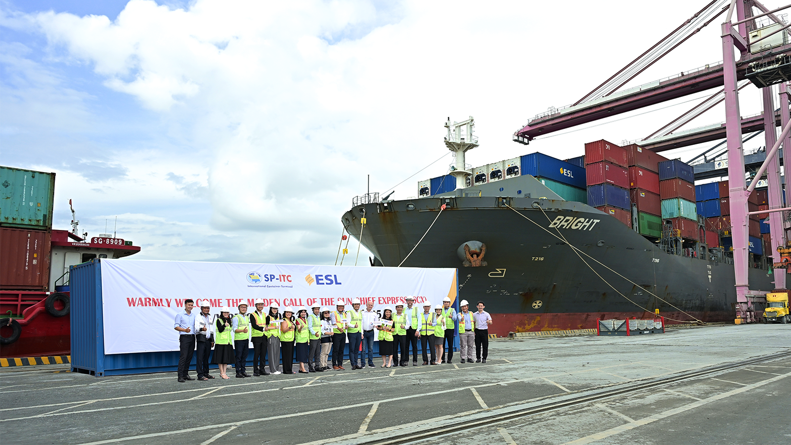 Cảng SP-ITC tiếp nhận tuyến dịch vụ SCX của hãng tàu ESL